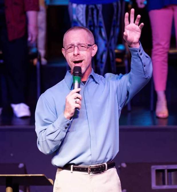 5 Leadership Lessons from 5 Worship Leading Stints | John Gregory
